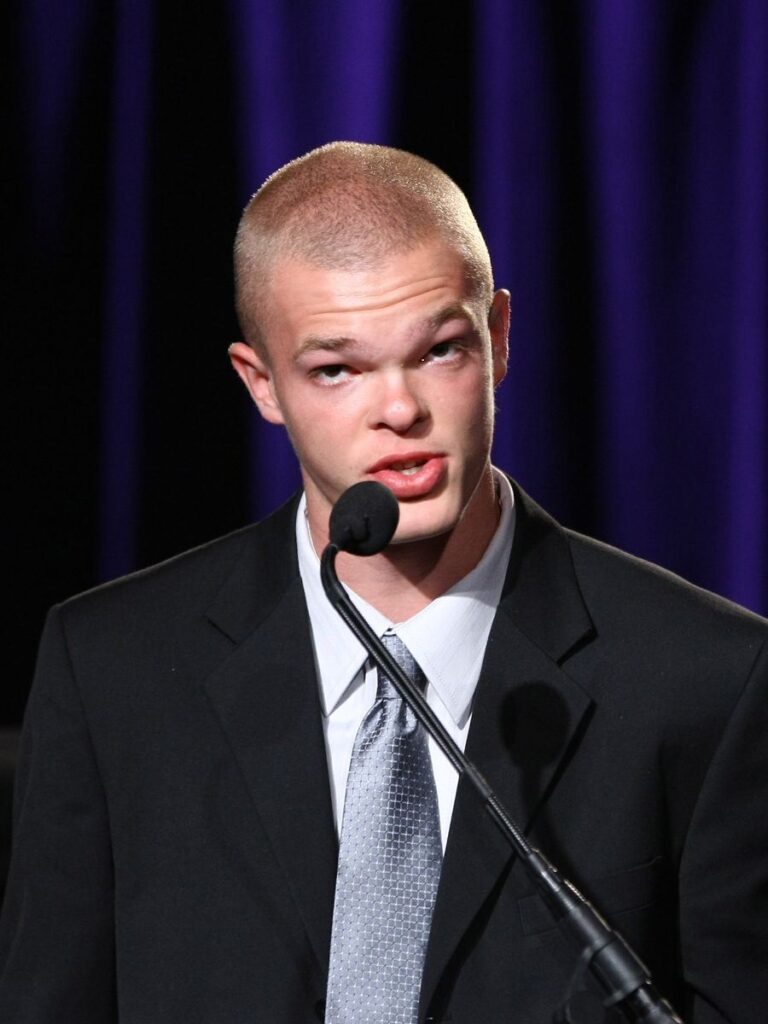 16 Famous People With Autism - Health Guide Net