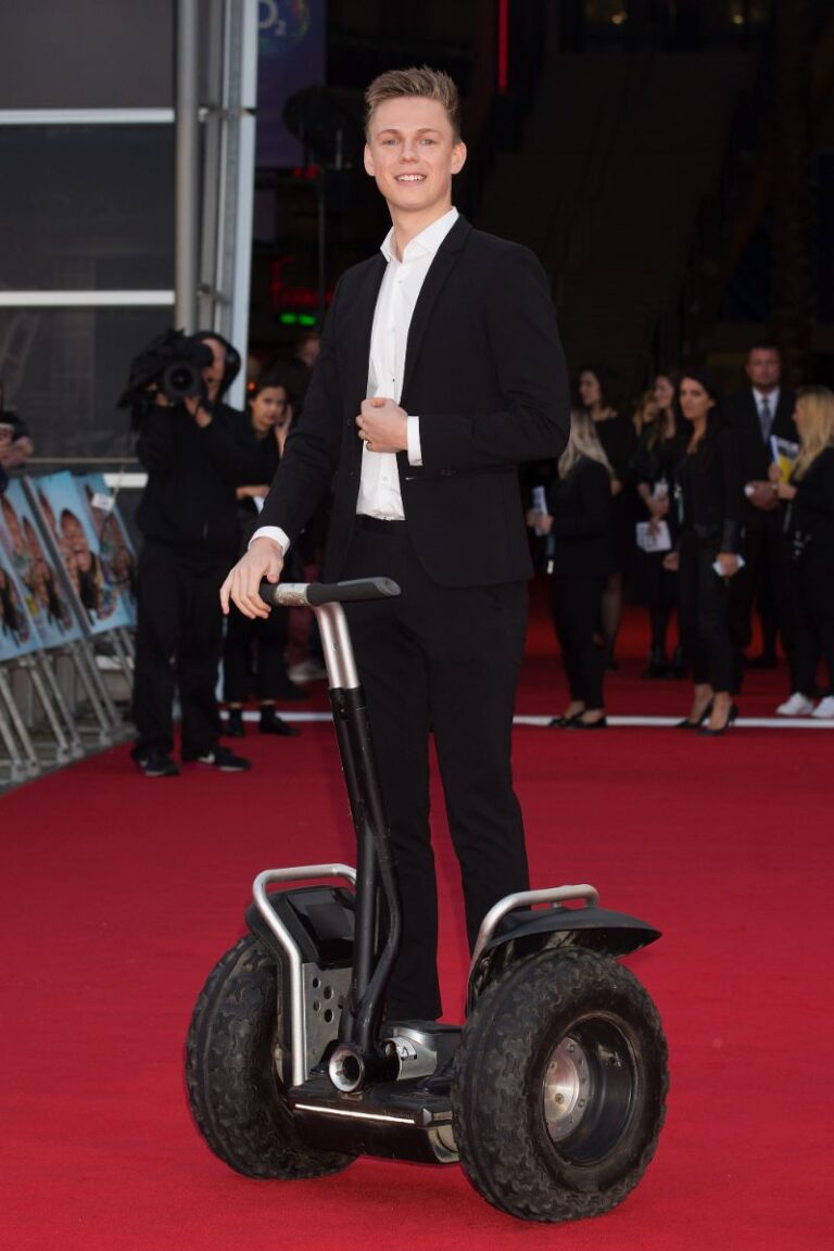 13 Famous People With Tourette’s Syndrome - Health Guide Net